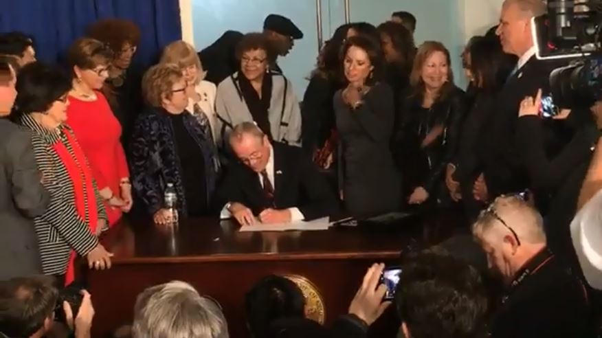 NJ AFL-CIO Praises Gov. Murphy on Equal Pay Order | UWUA 601 NJ AFL-CIO Praises Gov. Murphy on Equal Pay Order | UWUA 601